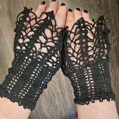 ADVANCED CROCHET PATTERN Gothic Crochet Spiderweb Top, Alternative ...