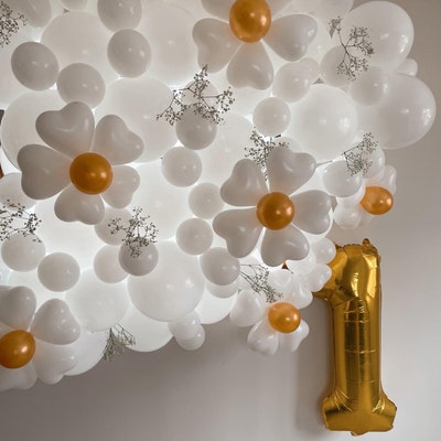 White Daisy Balloon Arch, Daisy Baby Shower, Daisy Bridal Shower, White ...