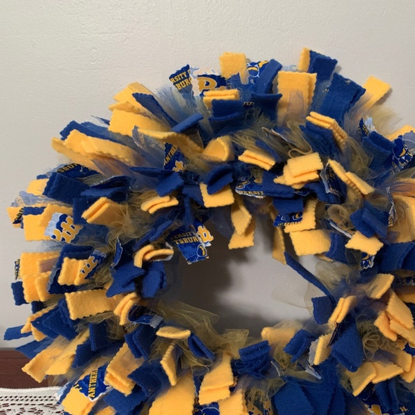 Aqua Puff DIY Deco Mesh Wreath Base Using the Bubble Method, Ready for ...