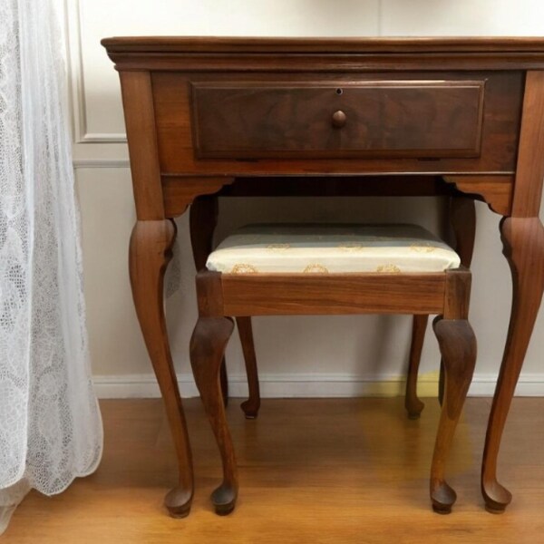 Vintage Mid Century Modern Style Walnut Top Stereo Table Stand With ...