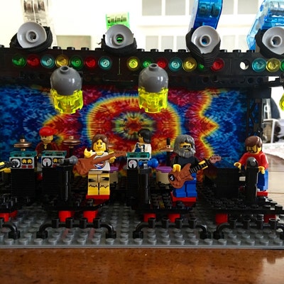 Grateful Dead Stage CUSTOM Made of Lego Bricks Jerry Garcia Phil Lesh ...