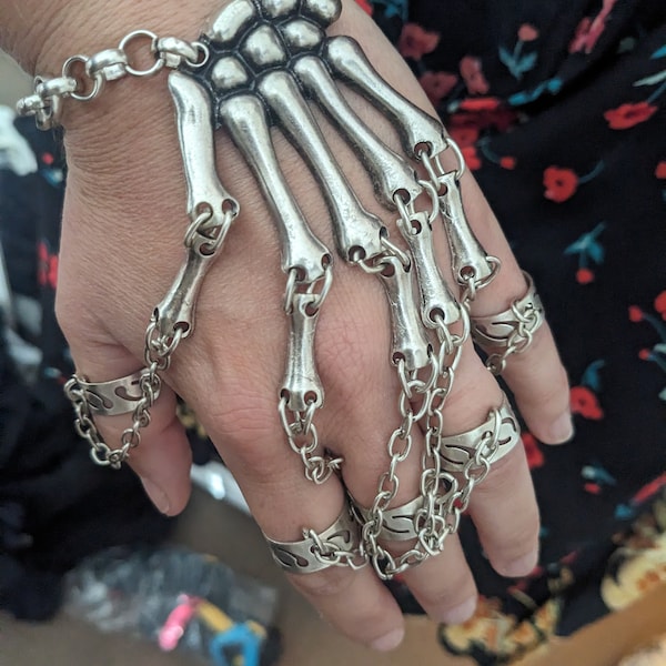 31- Gothic Skeleton Hand Ring Chain Bracelet - Etsy