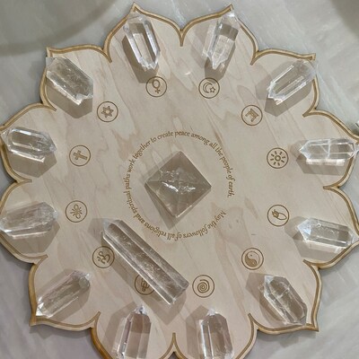 Reiki World Peace Crystal Grid Altar Decoration - Etsy