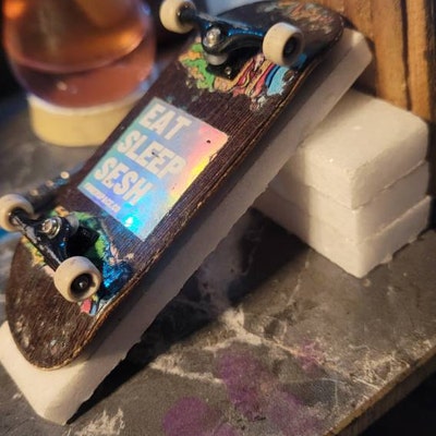 Fingerboard Ramps: Planter Rail for Fingerboarding - Etsy