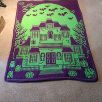 Haunted Hilltop Horror House Overlay Mosaic Crochet Pattern - Etsy Canada