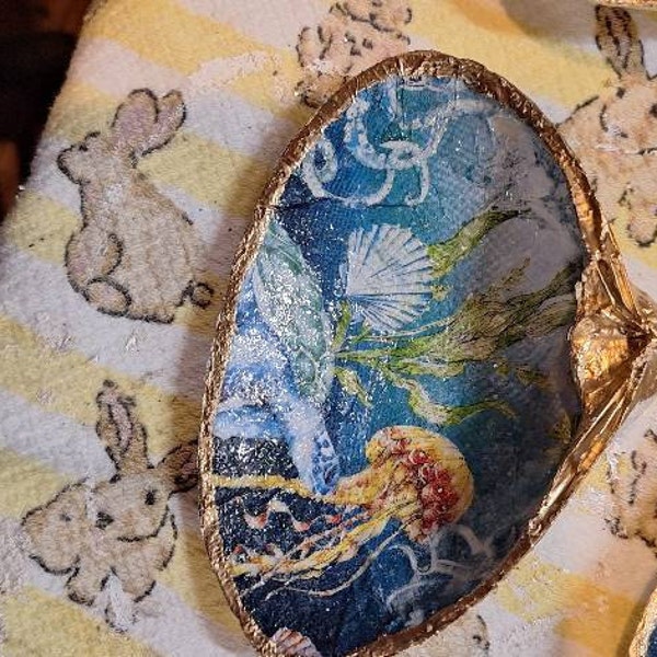 Peacock; Large Clam Shell Ring Dish;jewlery Dish; Decoupaged Clam Shell, Trinket Dish; Beach ...