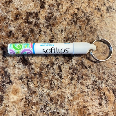 Softlips Keychain Cap key Ring Included Chapstick and Lip Balm Keychain ...