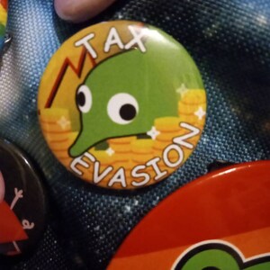 1 Worm on a String Arson Pin - Etsy