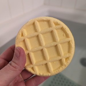 Crescent Moon Bath Bomb Glitter Bomb Buttermilk Bath - Etsy