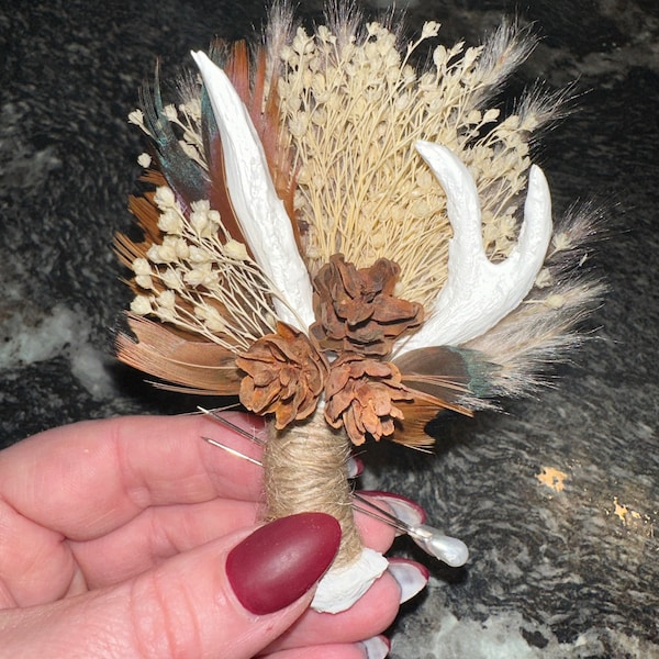 Antler Boutonniere With Dried Babysbreath, Pampas Grass, Pheasant ...