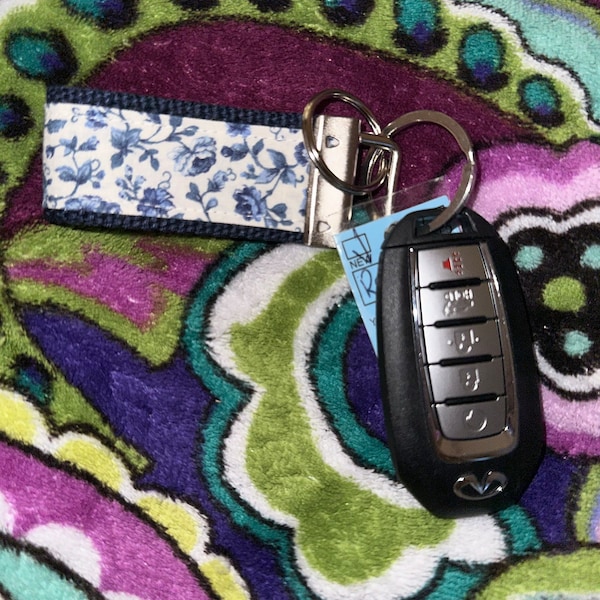 Blue Print Floral Key Fob- Fabric Key Fob- Navy Key Fob- Blue Flower ...