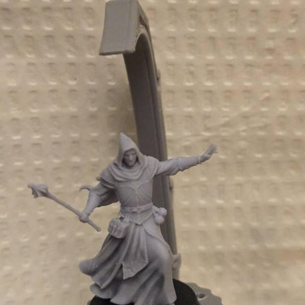32mm Female Halfling Thief by White Werewolf Tavern Choose Your Figure ...