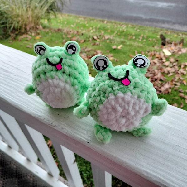 Crochet PATTERN Little Frog Keychain, No Sew, Amigurumi Tutorial PDF in ...