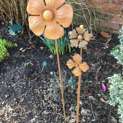 Rusty Vintage Flower Plant Stake - Etsy UK