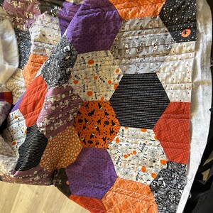 Fleur Noire the Plaid Plus Quilt Kit, Pattern by Allie Perry of Taren ...