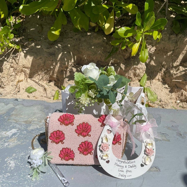 WELSH Sign CARTREF Home Decor Welsh Language Gifts Cwtch Croeseo Teulu ...