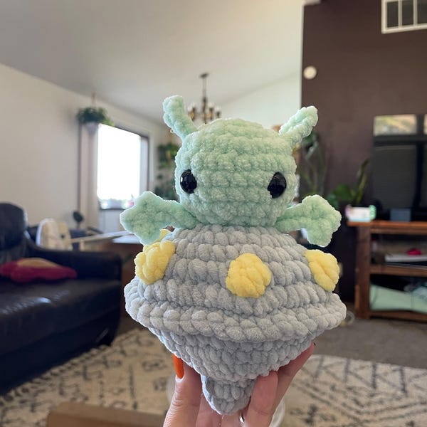 Weebee the Space Invader (PDF Crochet Pattern) - Etsy
