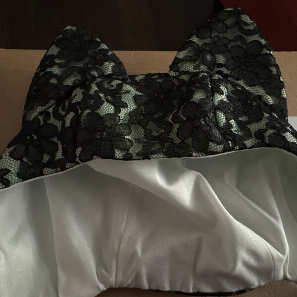 Cat Bonnet (red Velvet) - Etsy