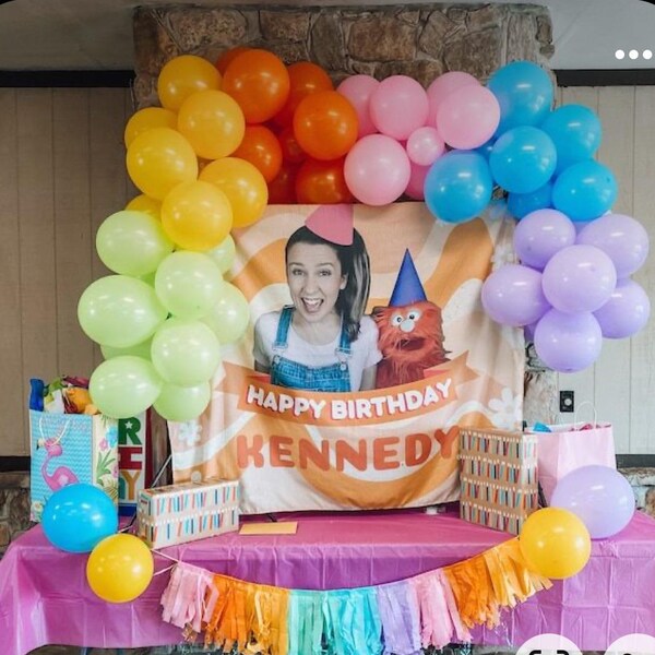 Hey Bear Sensory Backdrop With Logo and Birthday Dancing Fruit ...