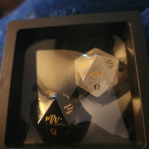 Set Mr Mrs D20 Dice | Wedding Dice | Groom and Bride | Dungeons ...