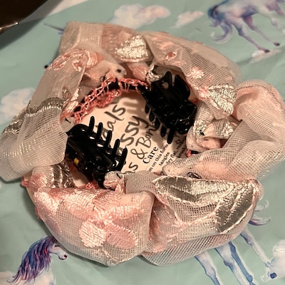 Sassy Band PEARLS, Buns Band, Bun Wrap, Bun Holder, Horse Show Hair Bun ...