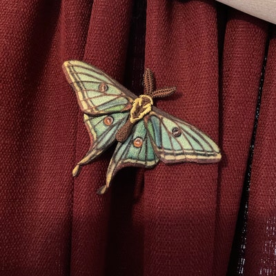 Iridescent Realistic Moth Embroidery Applique / High Quality Iron on ...