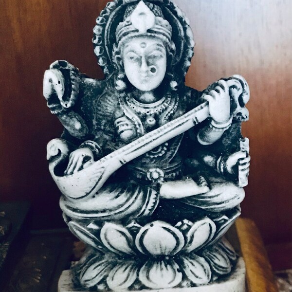 Small Goddess Saraswati With Veena Statue God Figurines Hindu Goddess ...