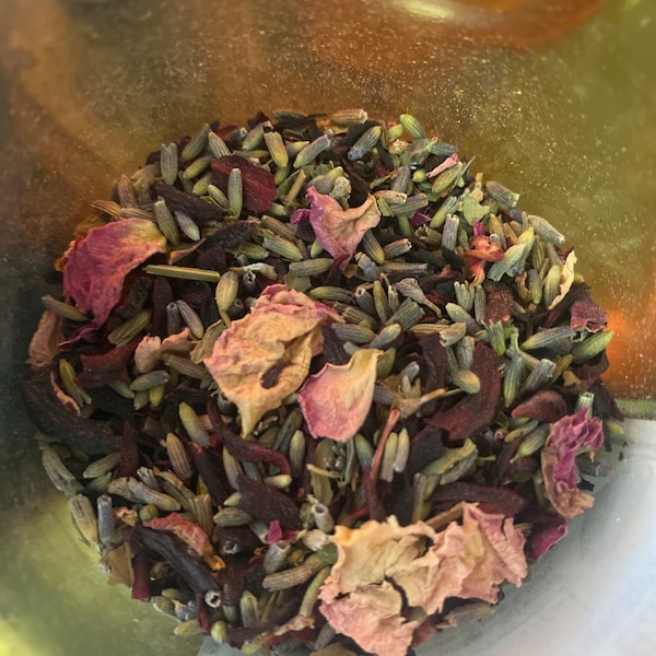 Aphrodite's Elixir Herbal Tea: Hibiscus, Lavender & Rose - Caffeine ...