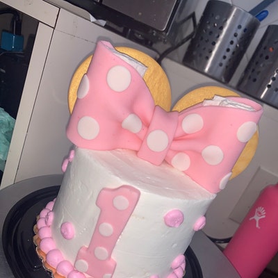 Edible Fondant Bow and Gold Ears Cake Topper - Etsy