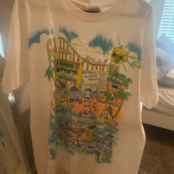Vintage 2000s Sea Creatures Animal Water Artwork Basic Essential ...