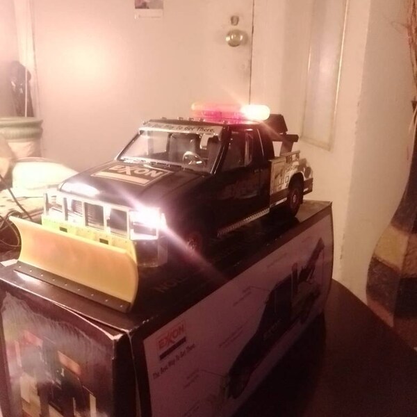 Hand Painted Fenton Glass Daffodil Duck Figurine Signed by Artist T ...