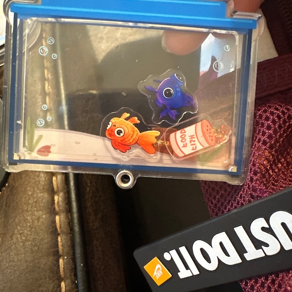 Cute Aquarium Refillable Shaker Keychain ~ Acrylic Charms, Openable ...