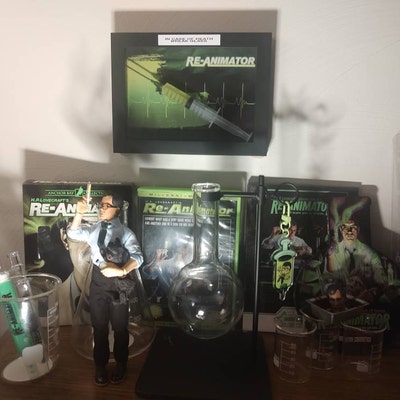 Re-animator Prop Replica Reagent Syringe Shadowbox - Etsy