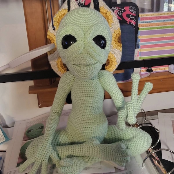 Alien Crochet Amigurumi Pattern DIGITAL Download PDF by Crafty ...
