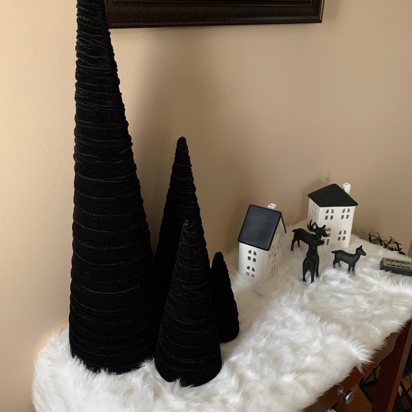 Velvet Trees Set of 4 Black, Minimalist Accent Decor for Mantel ...