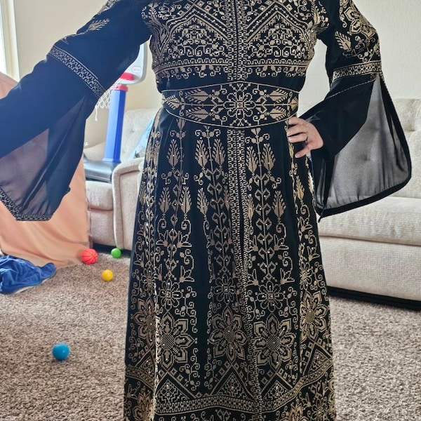 Palestinian Kaftan Thobe Thob Embroidery Black With Red Tatreez Stripes ...