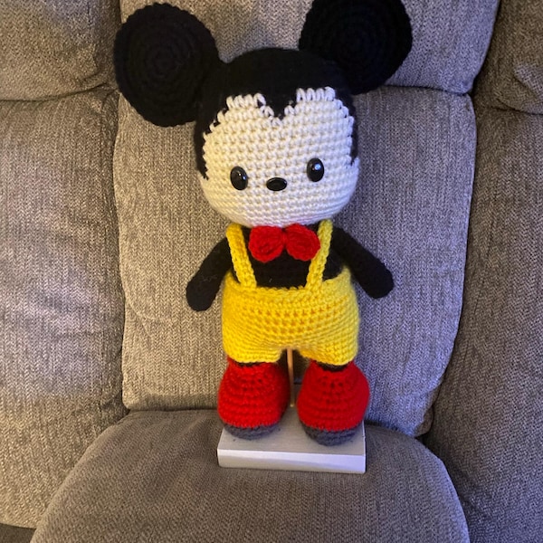 Mika the Mouse | Amigurumi Crochet Pattern by Linhas De Algodão ...