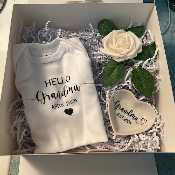 Hello Grandma Pregnancy Announcement- Pregnancy Reveal for Grandma ...