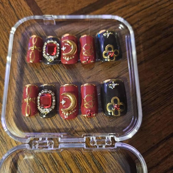 Enhypen Romance Untold Nails | Enhypen XO Nail Inspo | Kpop Nails ...