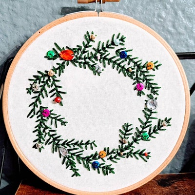 Green Beaded Wreath Embroidery Kit Christmas Kit - Etsy UK