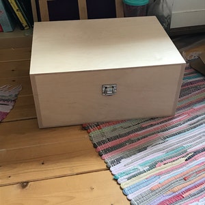 Small Flat Wooden Box With Hinged Lid 155 X 105 X 25 Mm - Etsy