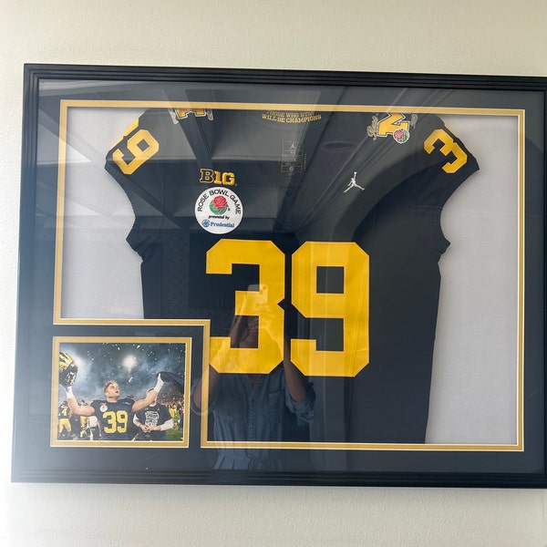 XL Double Matted Custom Framed Jersey Display Case Frame - Matting ...