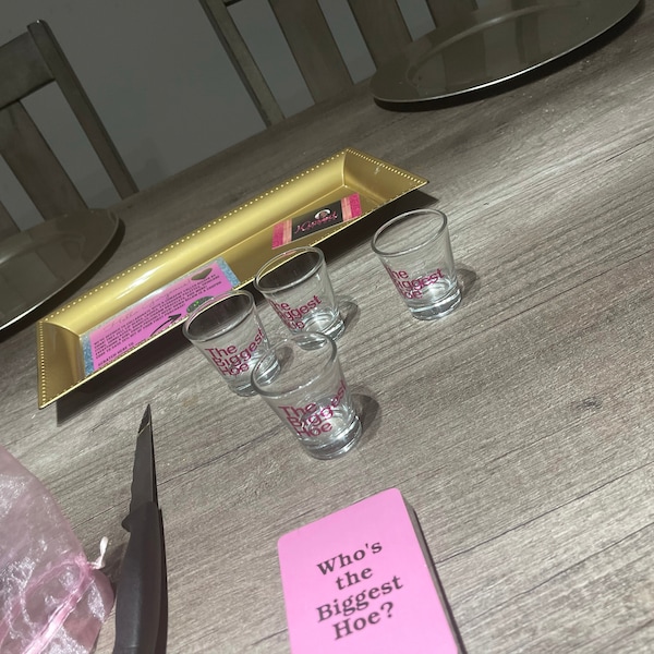 Who's the Biggest Hoe?-adult Card Game,drinking Game,card Game,ladies ...
