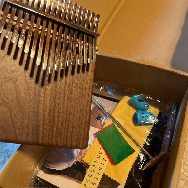 Engraved Wood Kalimba, Single Color Flatboard Wooden 17 Keys Kalimba ...