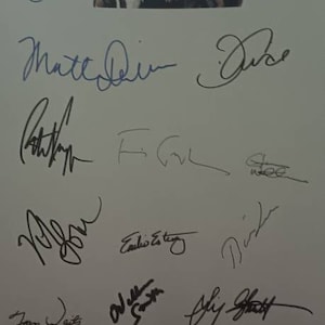 The Maze Runner Signed Film Movie Script Screenplay X8 Dylan O'brien ...