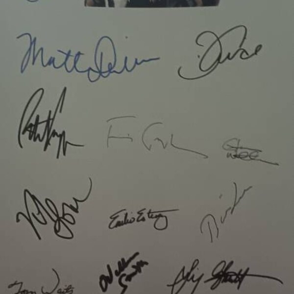 The Maze Runner Signed Film Movie Script Screenplay X8 Dylan O'brien ...