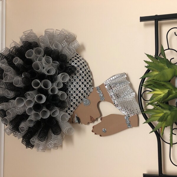 Christmas ''diva" Door Wreath, Festive Wall Wreath - Etsy