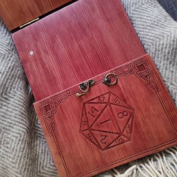 Dungeon Master Screen | Wooden RPG Screen Gift | Dungeon Master Gift ...