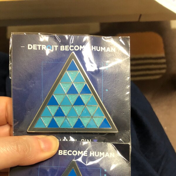 Detroit Become Human - Big Hard Enamel Pin + Glitter - Etsy