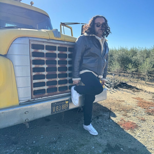 RE 4 Leon Scott Kennedy B3 Bomber Faux Fur Real Cowhide Leather Jacket ...